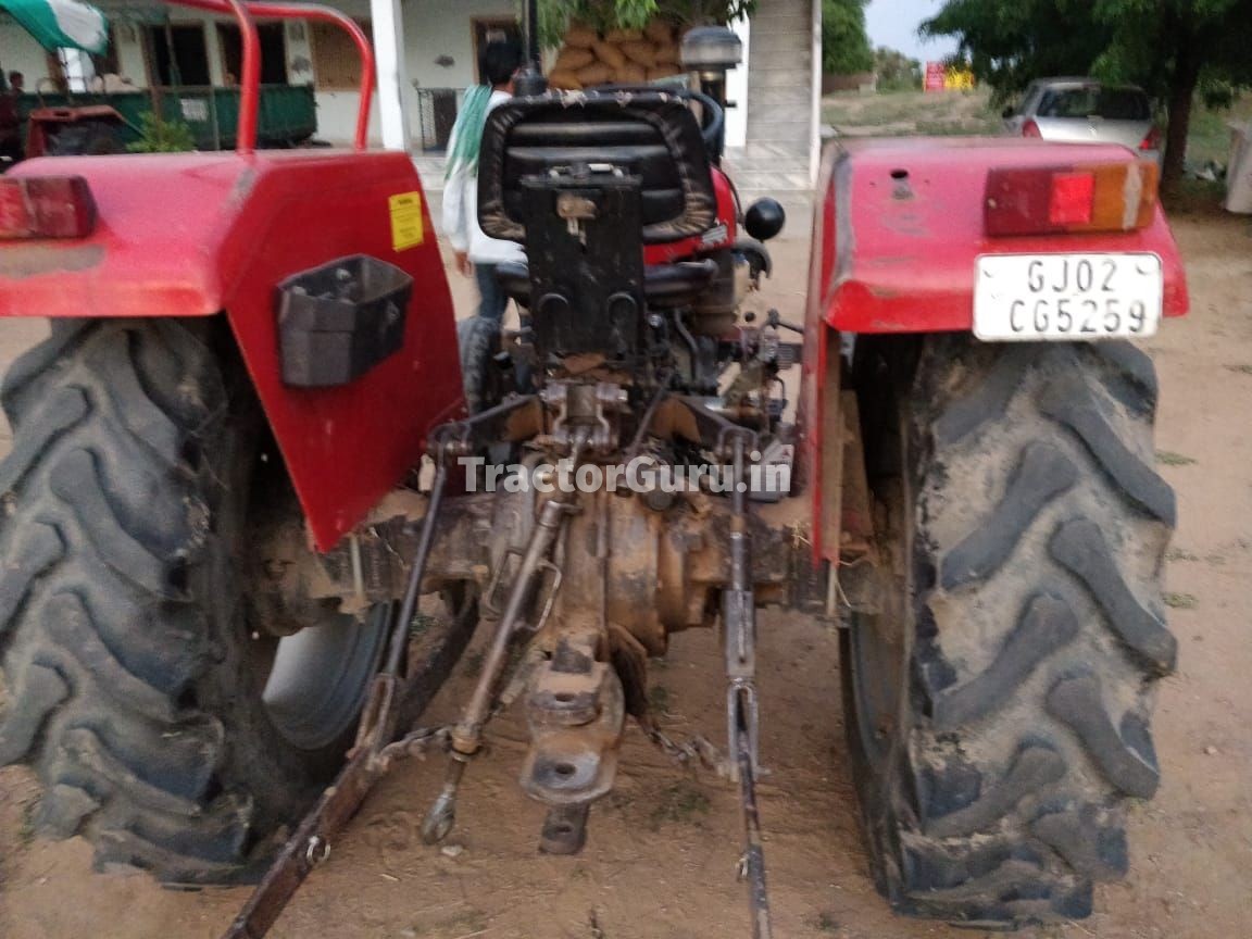 Get Second Hand Massey Ferguson 1035 DI Tractor in Good Condition - 3942