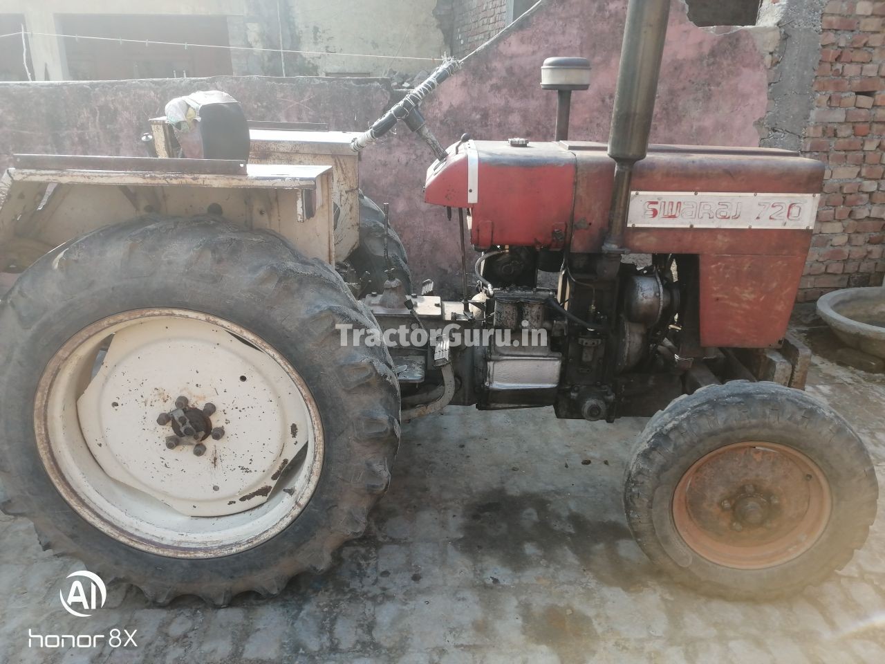 Get Second Hand Swaraj 722 DI Tractor in Good Condition - 4006