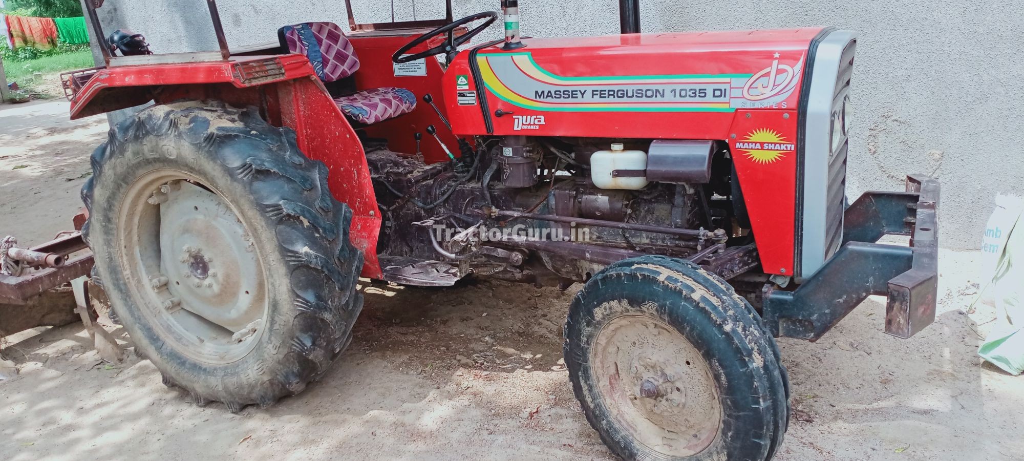 Get Second Hand Massey Ferguson 1035 DI Tractor in Good Condition - 4731